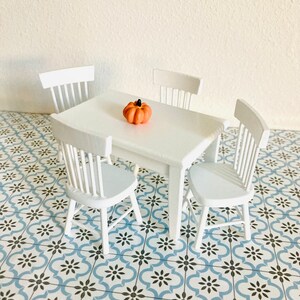 Mini White Farmhouse Table / Miniature Dollhouse Table 4 Chairs ...
