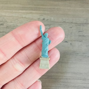 Miniature Statue of Liberty / New York Ellis Island NYC Micro Mini ...