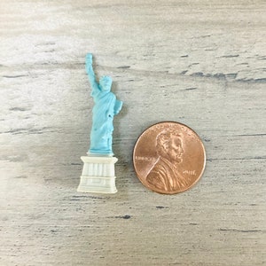 Miniature Statue of Liberty / New York Ellis Island NYC Micro Mini ...
