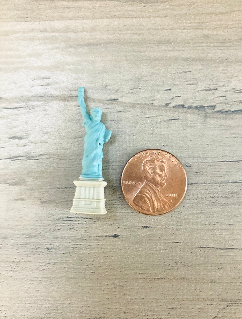 Miniature Statue of Liberty / New York Ellis Island NYC Micro - Etsy