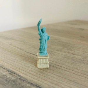 Miniature Statue of Liberty / New York Ellis Island NYC Micro Mini ...
