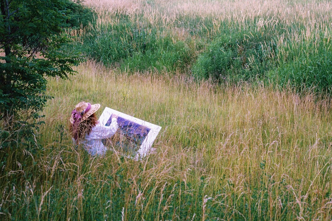 Fine Art Photo of Female Artist Sketching at Stinchcomb Memorial ...