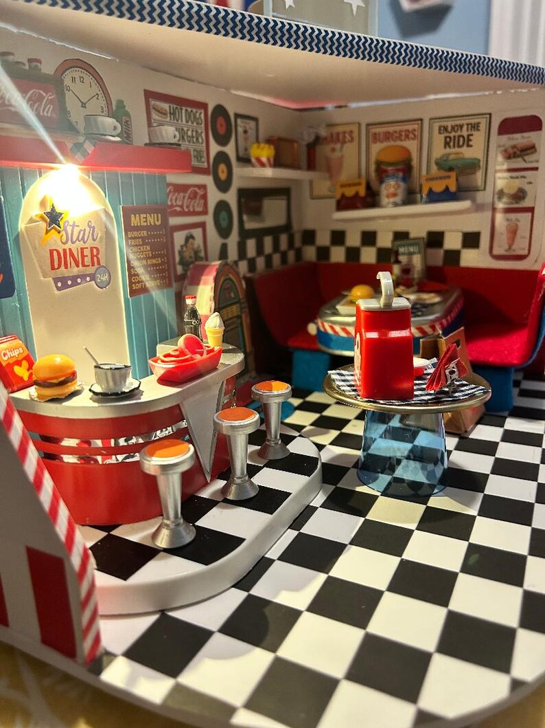 1950s Star Diner Miniature | Retro Café Diorama With Jukebox ...