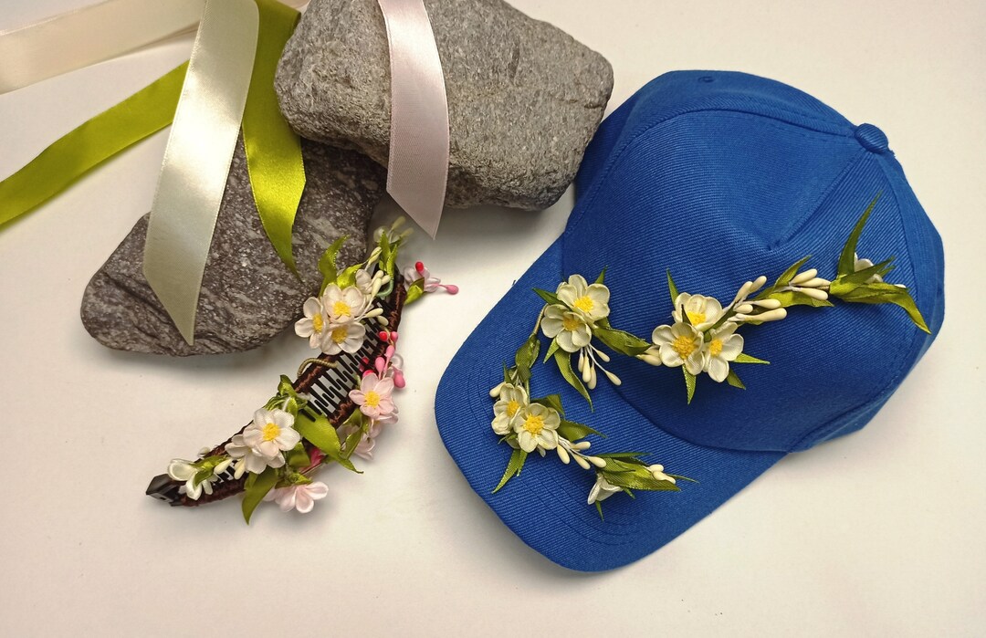 One Video File of Tutorial : Twig With Small Delicate Ribbon Flowers ...