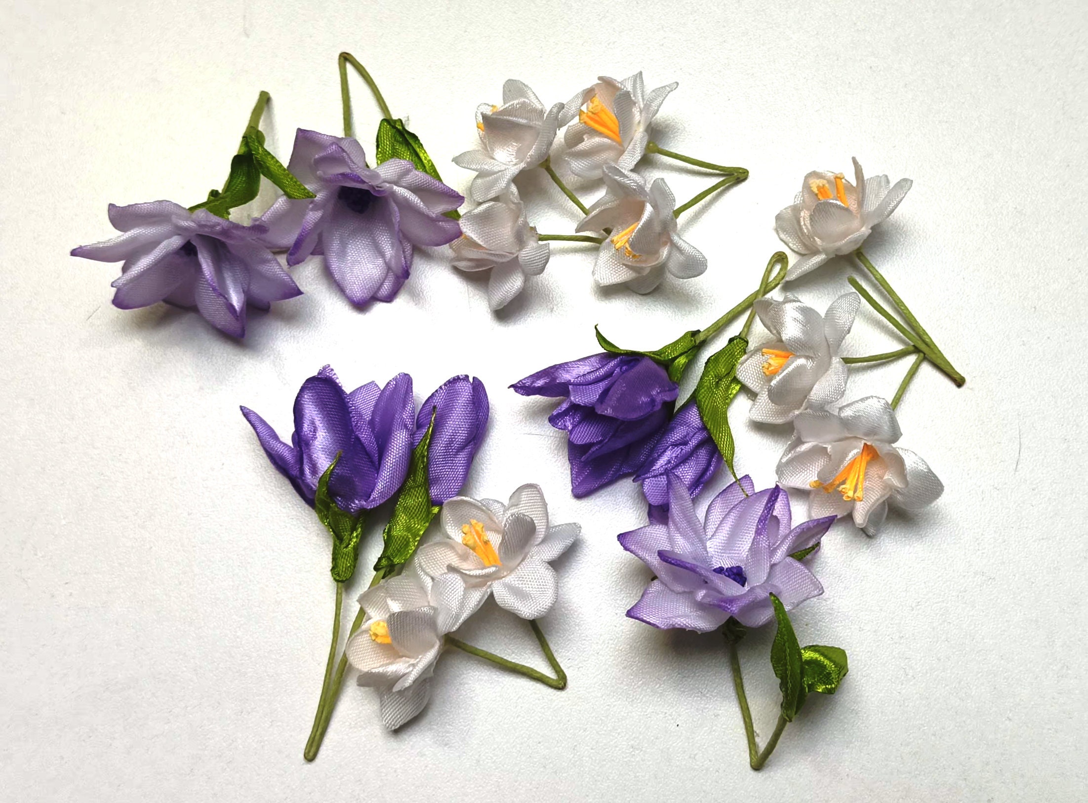 One Video File of Tutorial : Small Ribbon's Flowers, Easy Way and ...