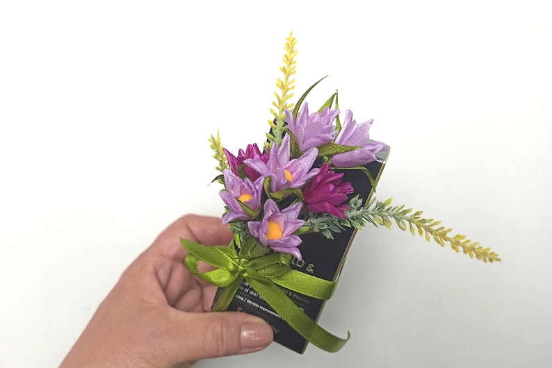 One Video File of Tutorial : Spring Ribbon Flowers, Easy Way and ...