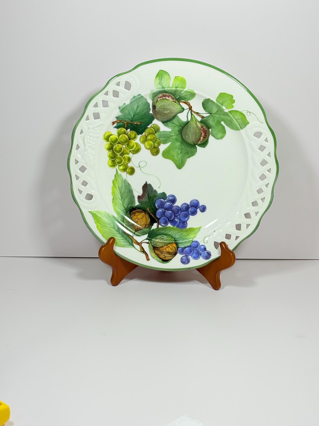 Brunellie Reticulated 12” Wall Plate - Etsy