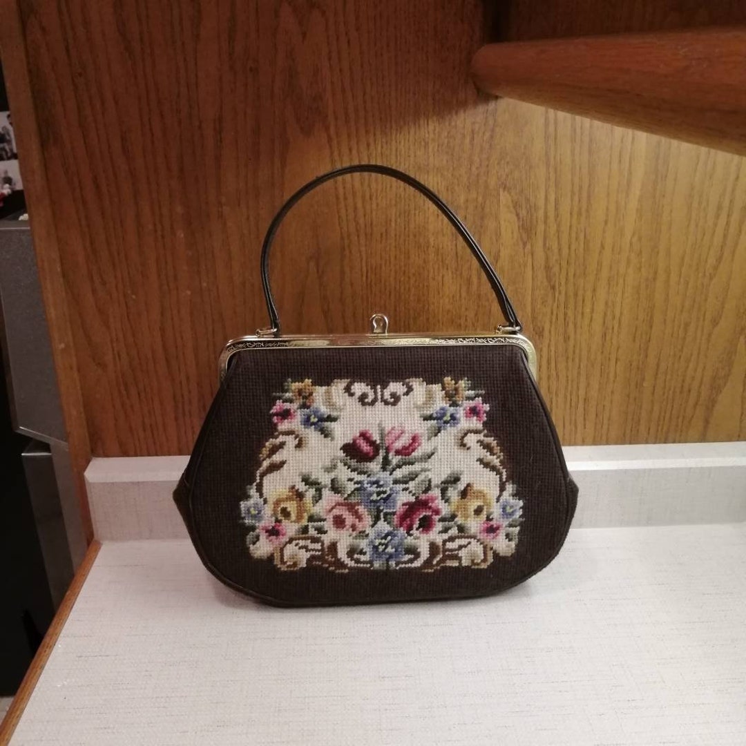 Needlepoint Purse 1950's Flower Design Needlepoint Handbag Purse ...