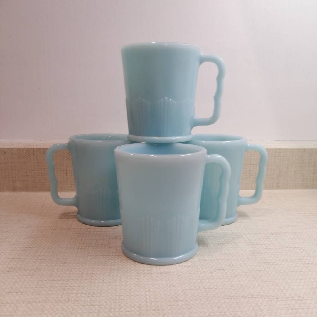 Pyrex Blue Delphite Azurite Canadian Pie Crust Pistol Grip Mugs 1930's ...