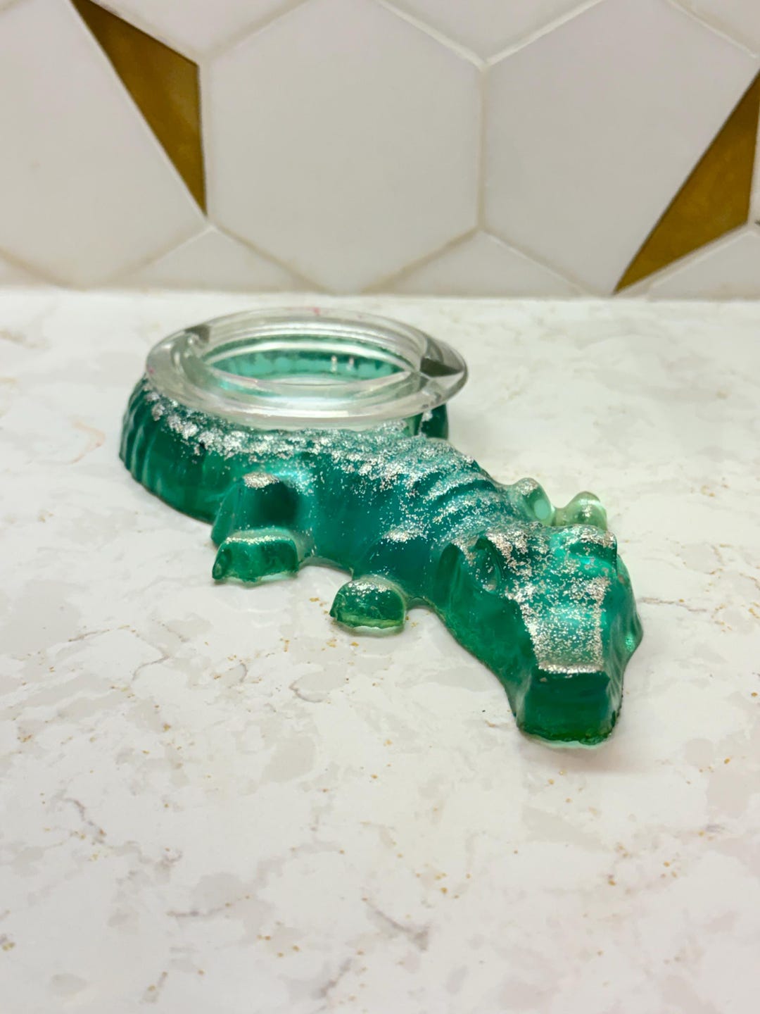 Vintage Lucite Abalone Alligator Ashtray - Etsy UK