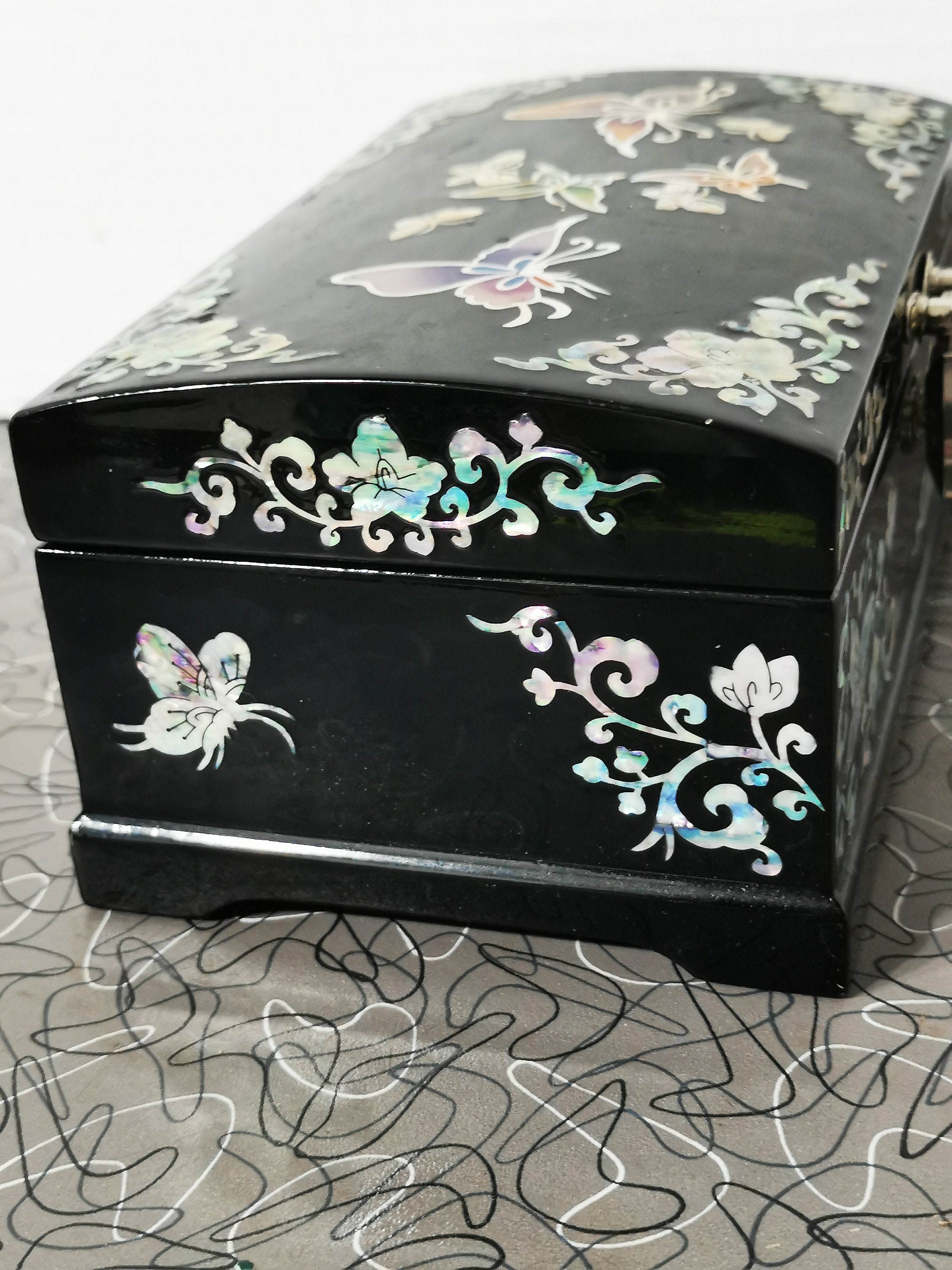 Vintage Black Lacquer Jewelry Box 1950s Butterflies Mother of Pearl ...