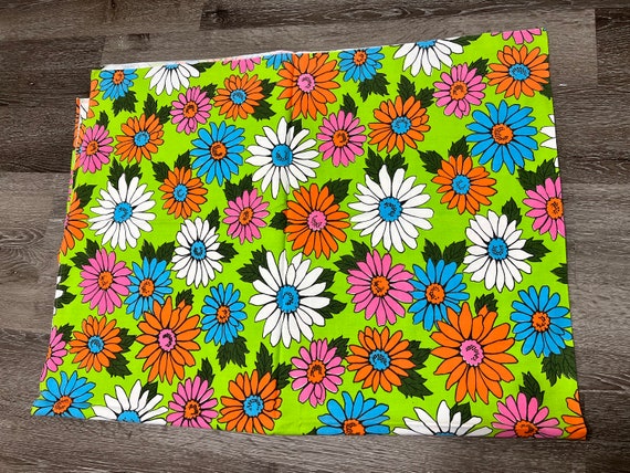 Vintage Flower Power Paper Tablecloth Party Tableware Party & Gifting ...