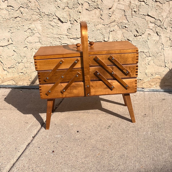 Vintage Sewing Box - Etsy
