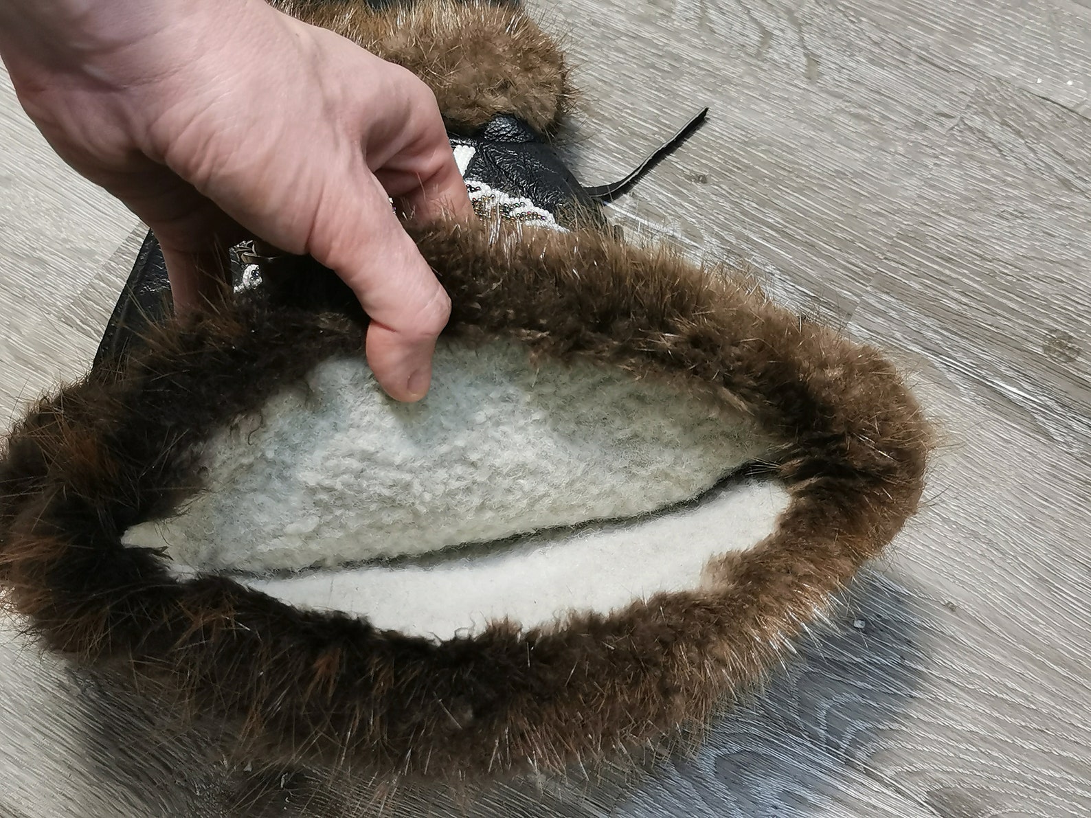 Vintage Native American Leather and Beaver Fur Mitts Large to - Etsy