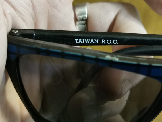 Vintage 8 Bit Tron Like Sunglasses - Gem