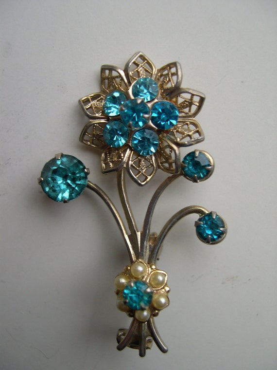 Blue Flower Brooch with Rhinestone Center Vintage 196… - Gem