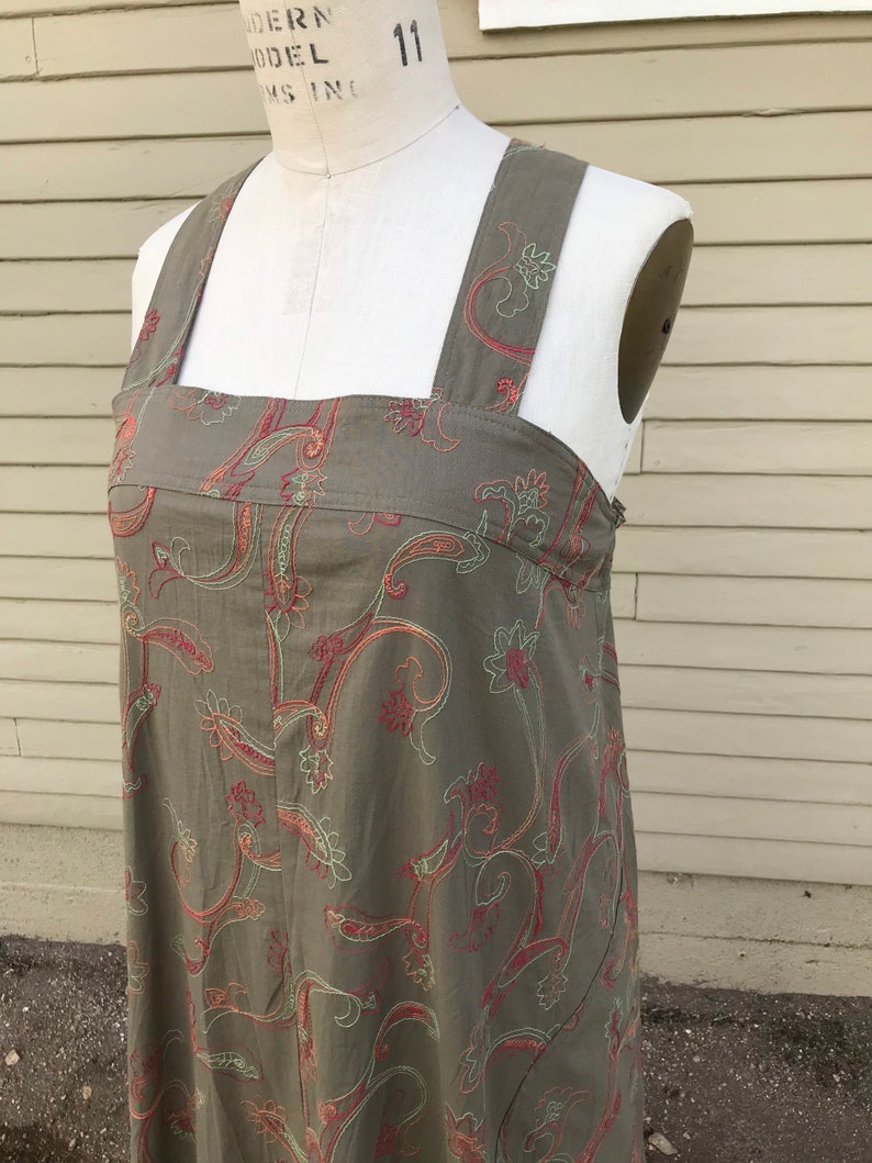 Long Vintage Style Sundress in Green Embroidery - Etsy