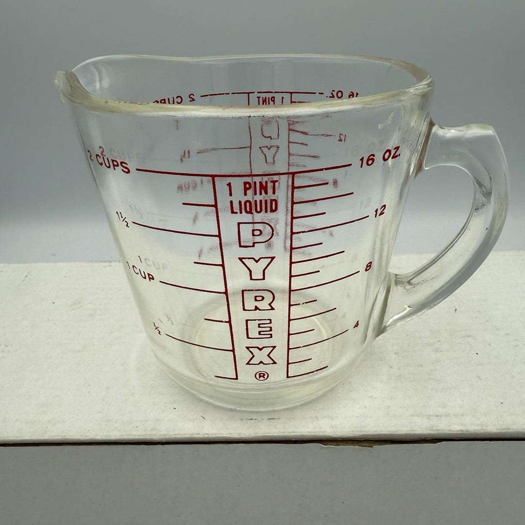 Vintage Pyrex 2 Cup Liquid Measuring Cup D Handle Red Letters *chip ...