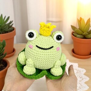Frog Prince Crochet Pattern PDF, Amigurumi Royal Frog on Lily Pad, Cute ...