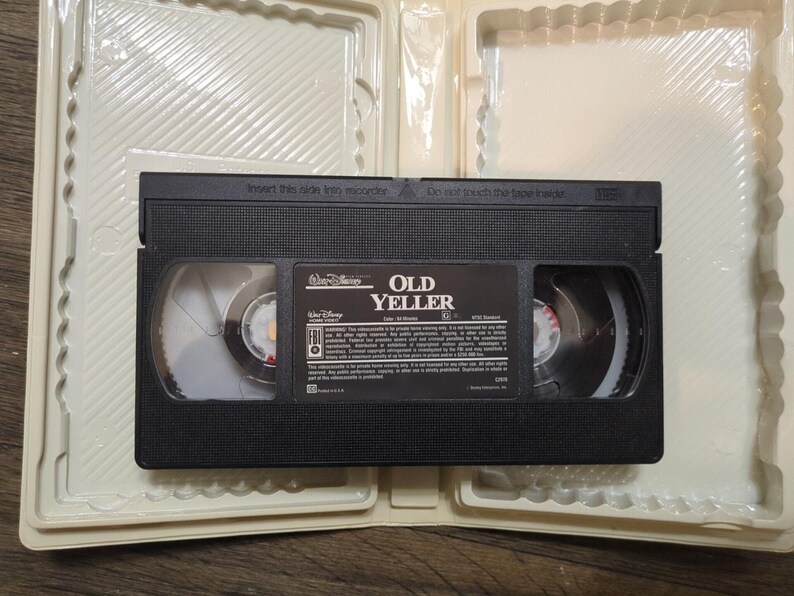 Old Yeller (VHS, 1997) - Etsy