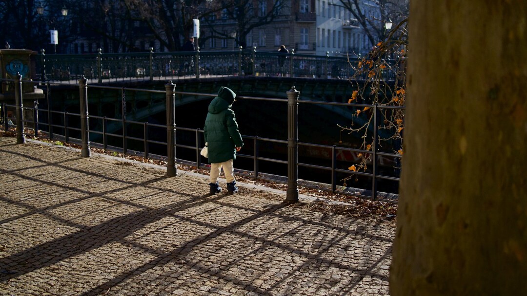 Walk, Lighting, Street Style Photography, Canal, Kreuzberg, Berlin ...