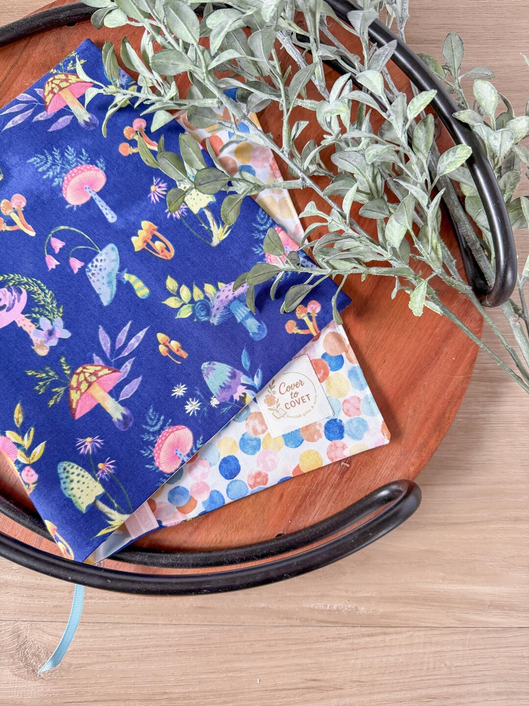 Reversible Book Cover - Magic Mushrooms: Adjustable Cotton Dust Jacket ...