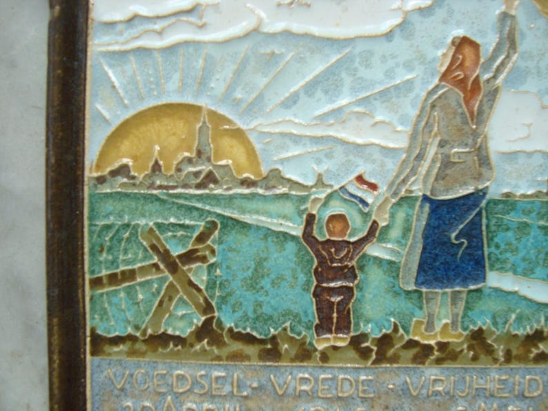 Nice Ww2 ,liberation, Royal Delft Tile Arts and Craft, 1945,cloissonnee ...