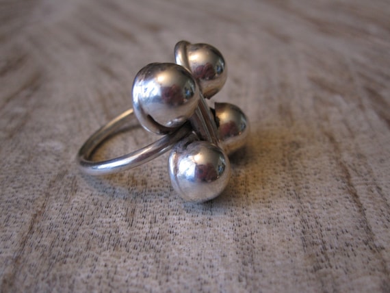 Unique Sterling Silver Ring - Gem