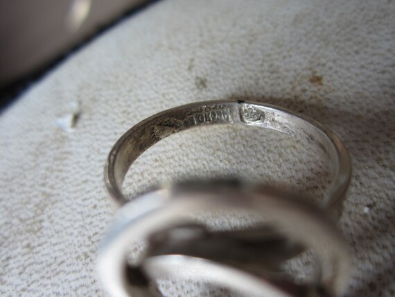 Sterling Silver Overlapping Circle Ring - Gem