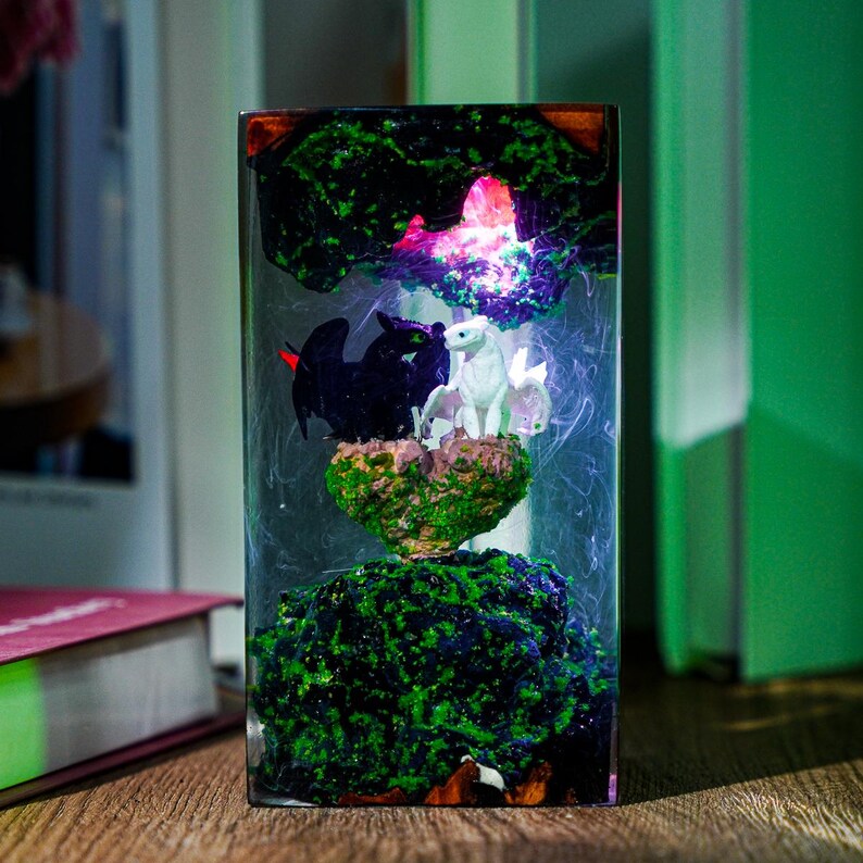 Too.thle.ss & Light Fu.ry Resin Diorama Lamp, Handmade HTTYD Fantasy ...