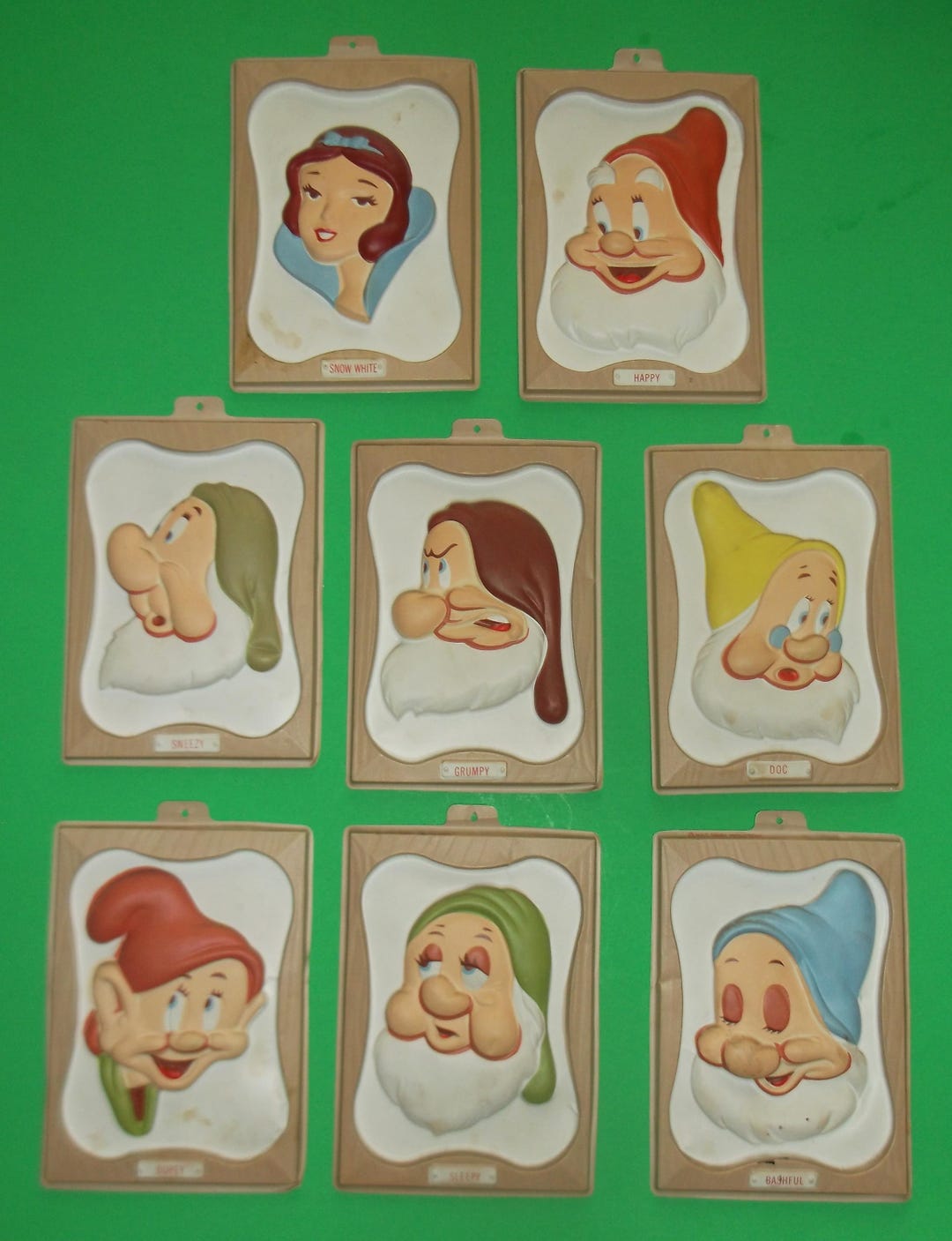 Vintage Rare MCM Walt Disney Thin Plastic Molded 3D Snow White & Seven ...