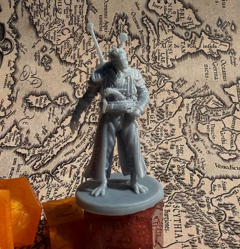 Dragonborn Pirate Captain W/ Flintlock - 3D Printed Resin Miniature ...
