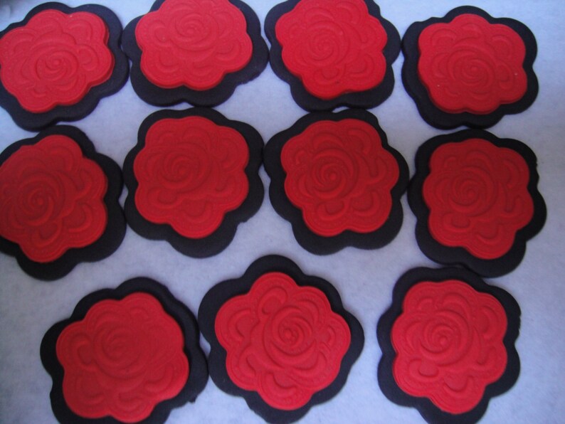 Embossed Red and Black Roses Fondant Cupcake Toppers - Etsy