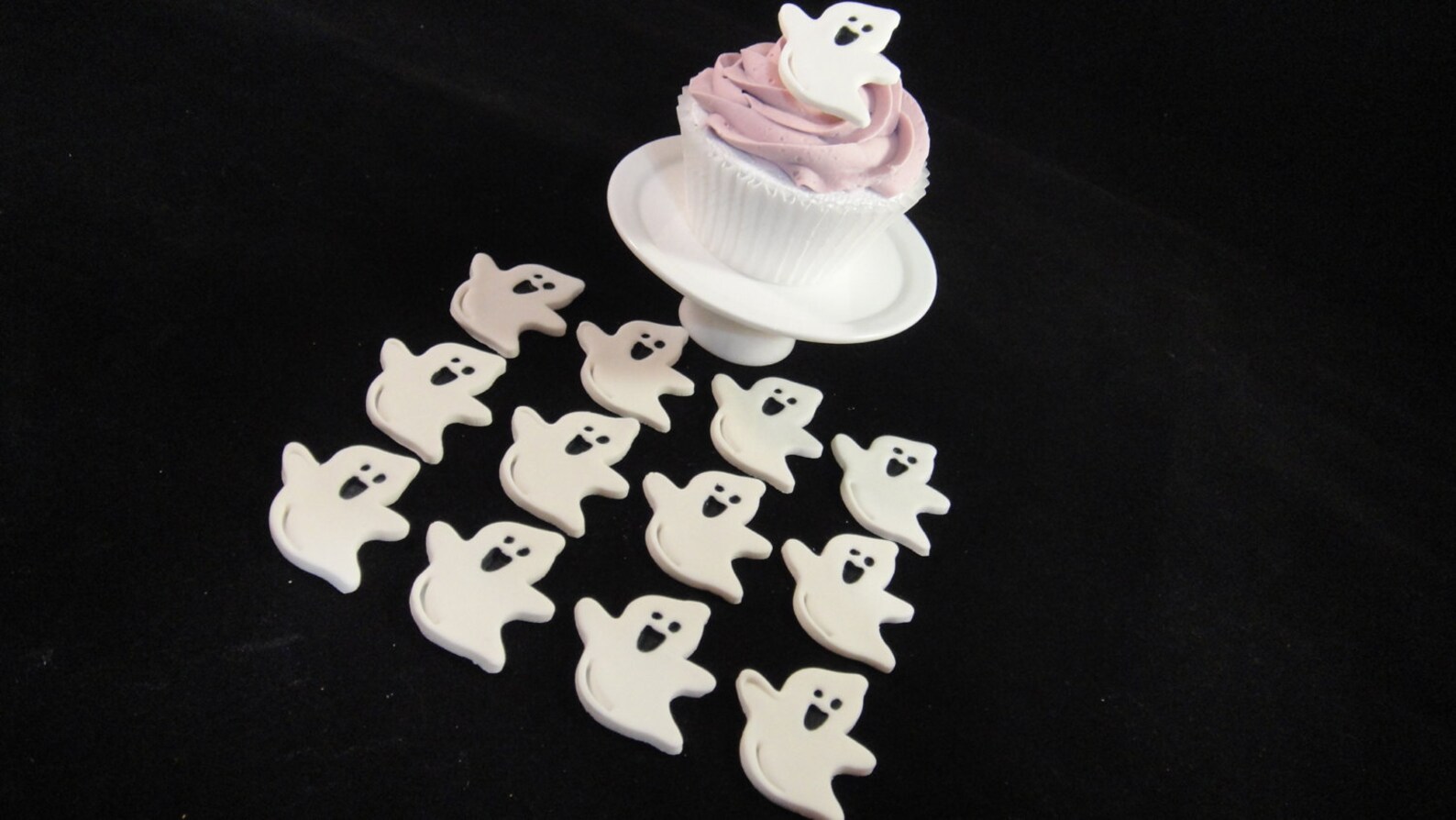Halloween Ghost Fondant Cupcake Toppers Edible Halloween - Etsy