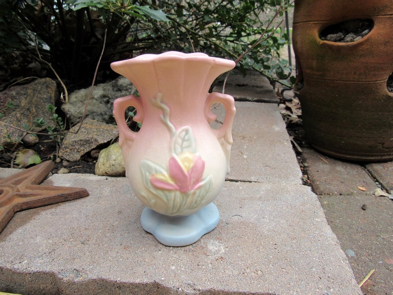 Hull Pottery Magnolia Vase, Pastel Matte Finish, 4 3/4, Pattern 13 ...
