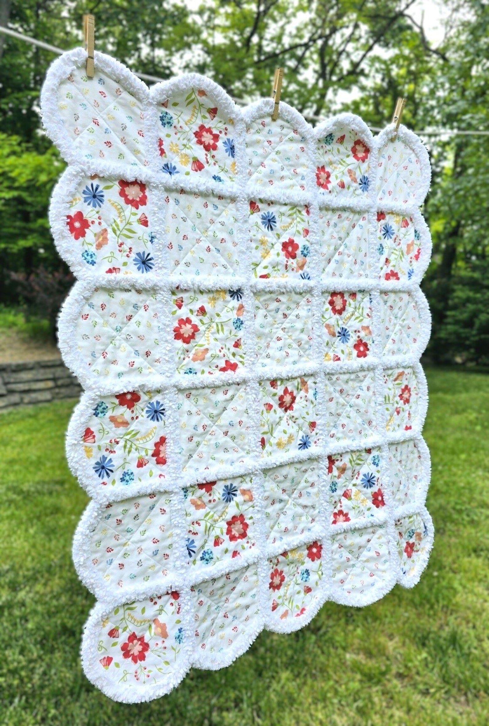Petal Play Rag Quilt Pattern: Scalloped Edge Pattern (PDF Download ...