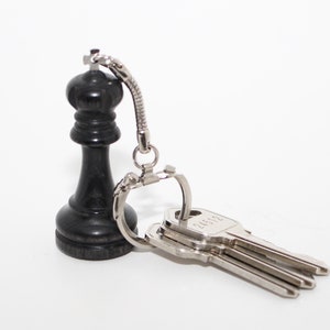 King Chess Piece Keychain - Etsy