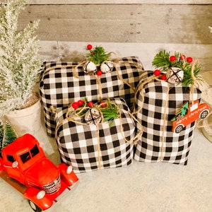 Christmas Presents Set of 3 Buffalo Plaid Farmhouse - Etsy