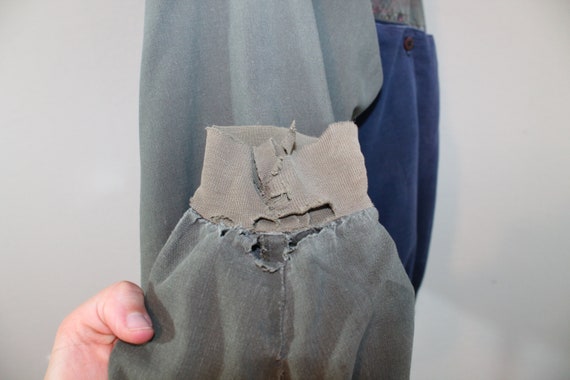 1990s Distressed Pullover // Color Works // Medium to… - Gem