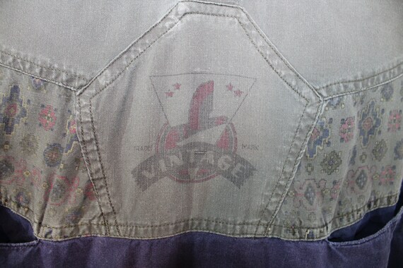 1990s Distressed Pullover // Color Works // Medium to… - Gem