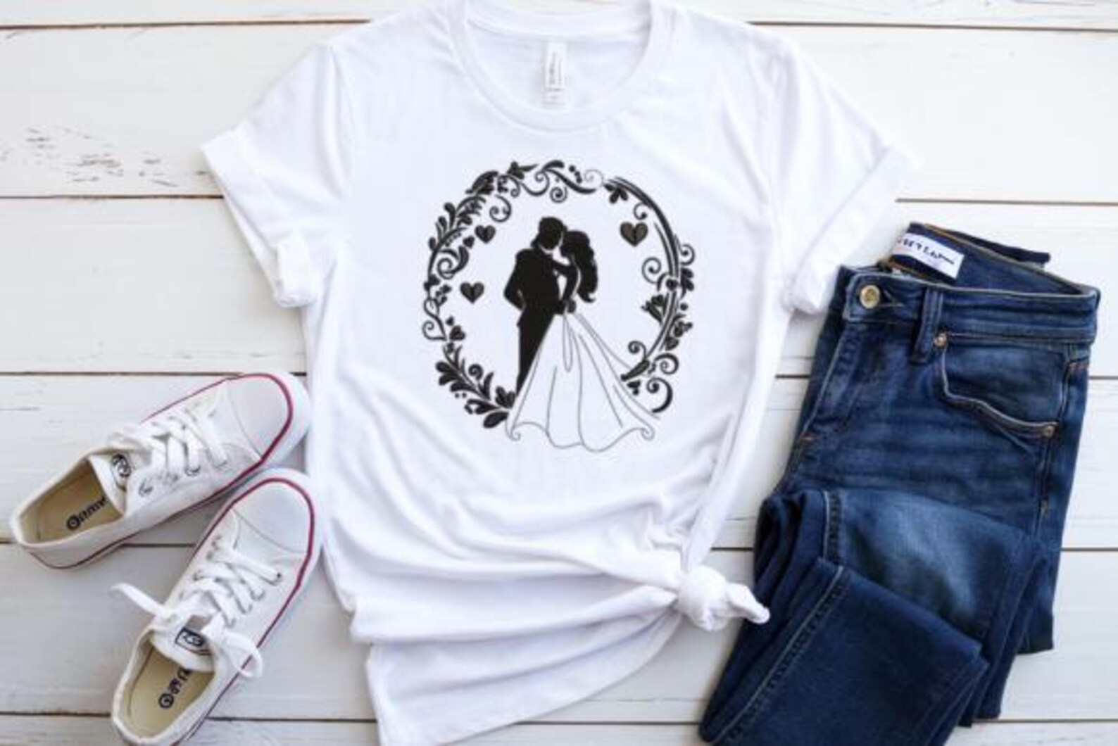 Wedding Embroidery Design, Romantic Wedding Couple Machine Embroidery ...