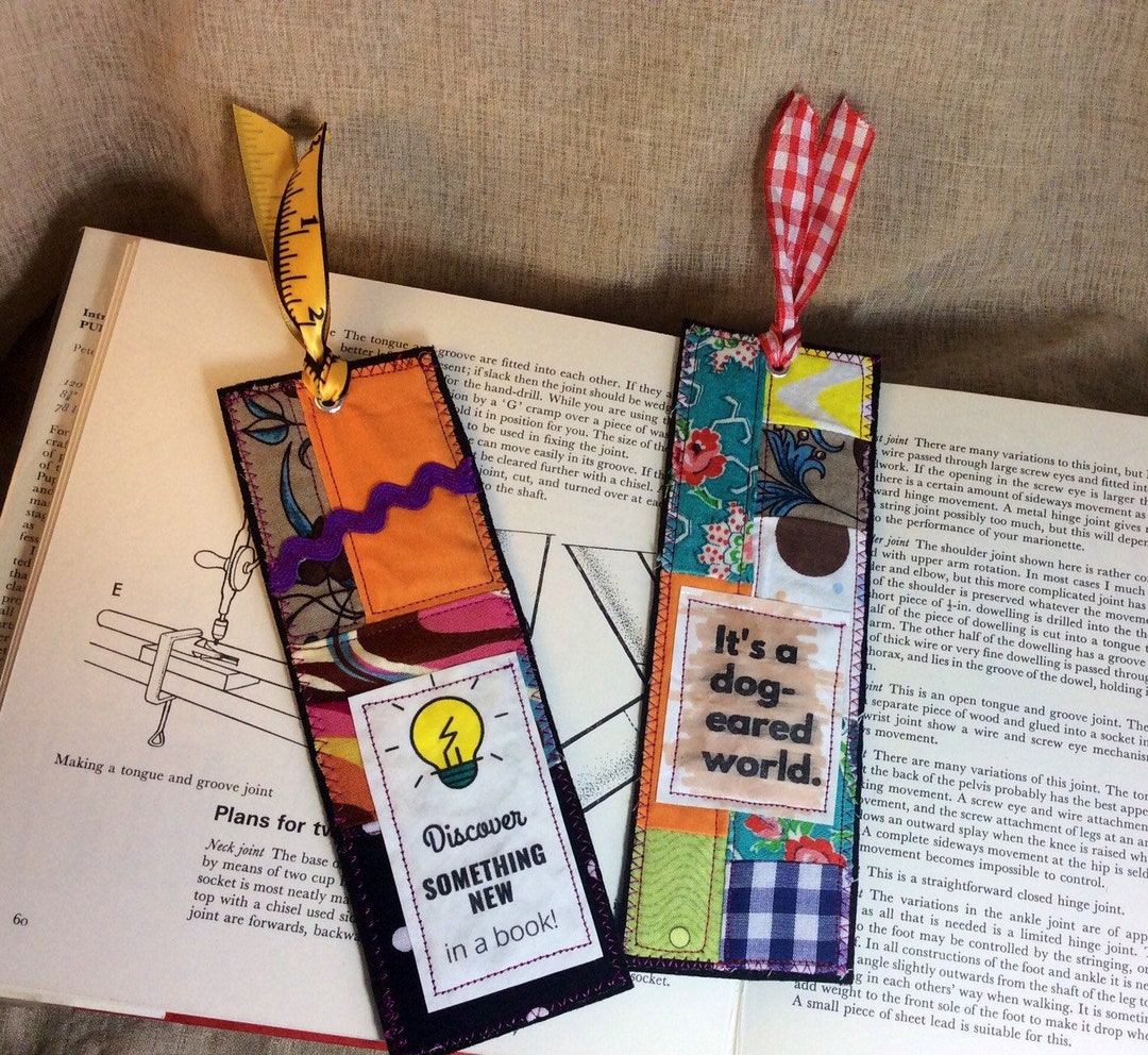 School Librarian bookmark flat gift to mail for readers - Etsy México