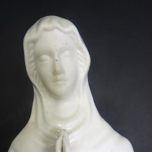 Vintage Belleek Holy Mary Porcelain Figurine Praying Black Mark Ireland ...