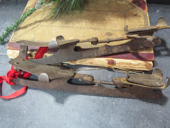 Vintage Primitive Steel Ice Skates Barney and Berry C… - Gem