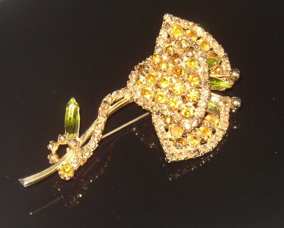 Vintage Pave Rhinestone 3D Flower Brooch - Gem
