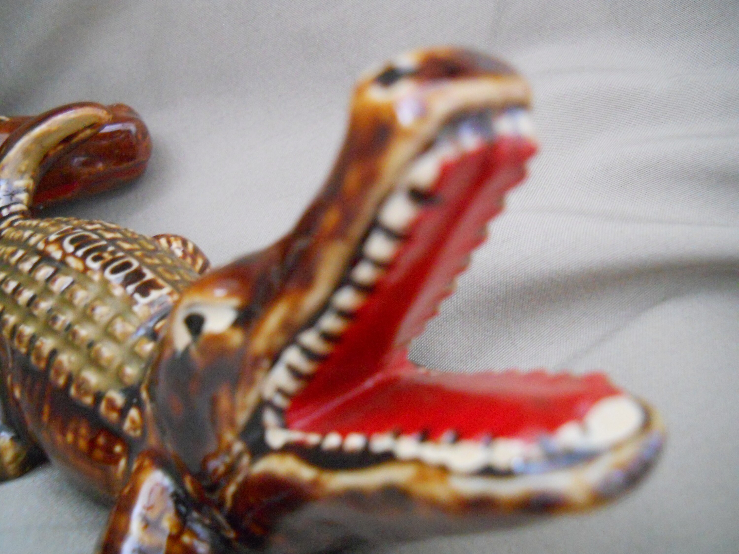 Alligator Salt and Pepper Shakers - vintage, Collectible, souvenir