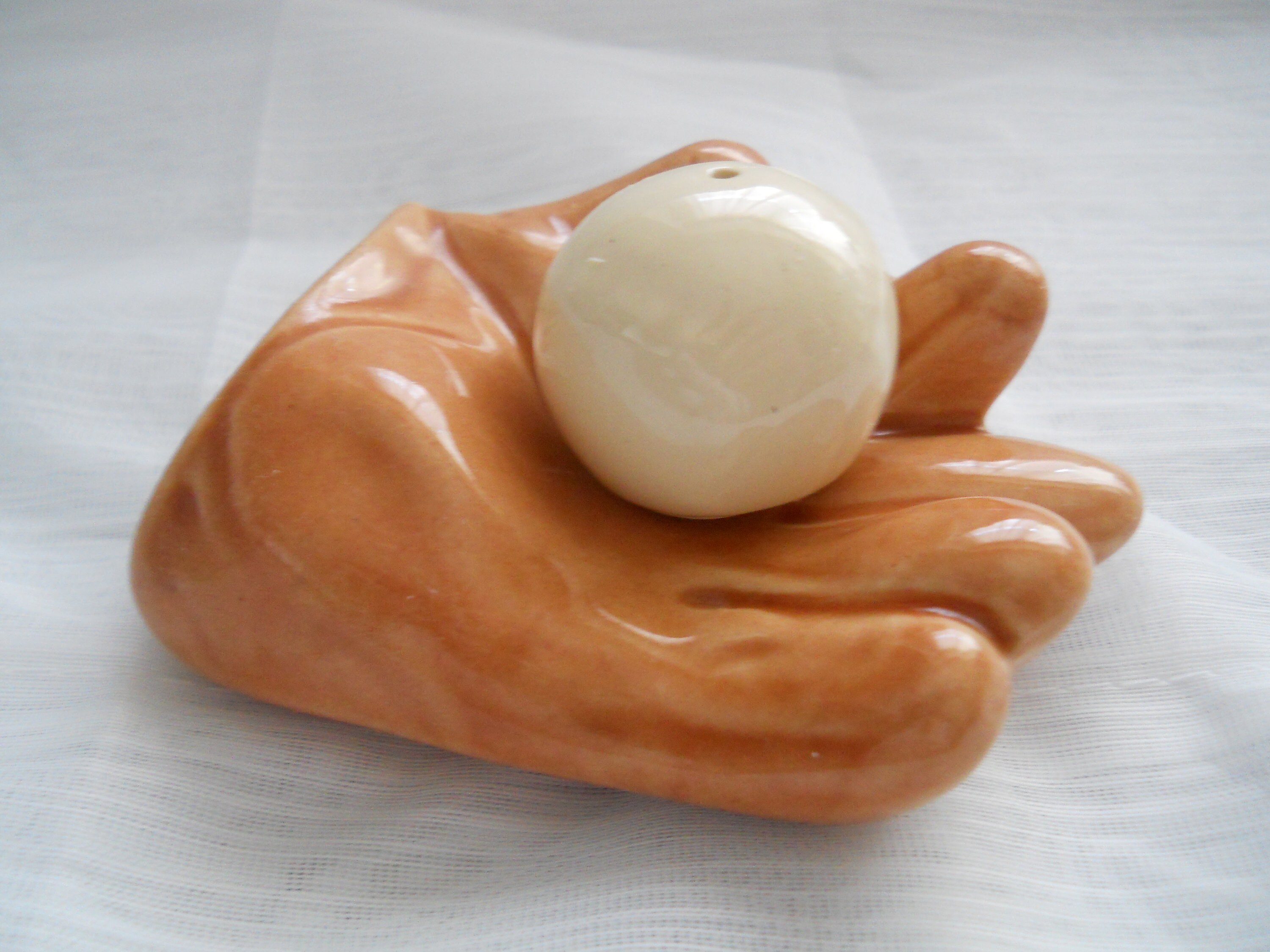 Baseball Glove and Baseball salt and pepper shakers - vintage ...