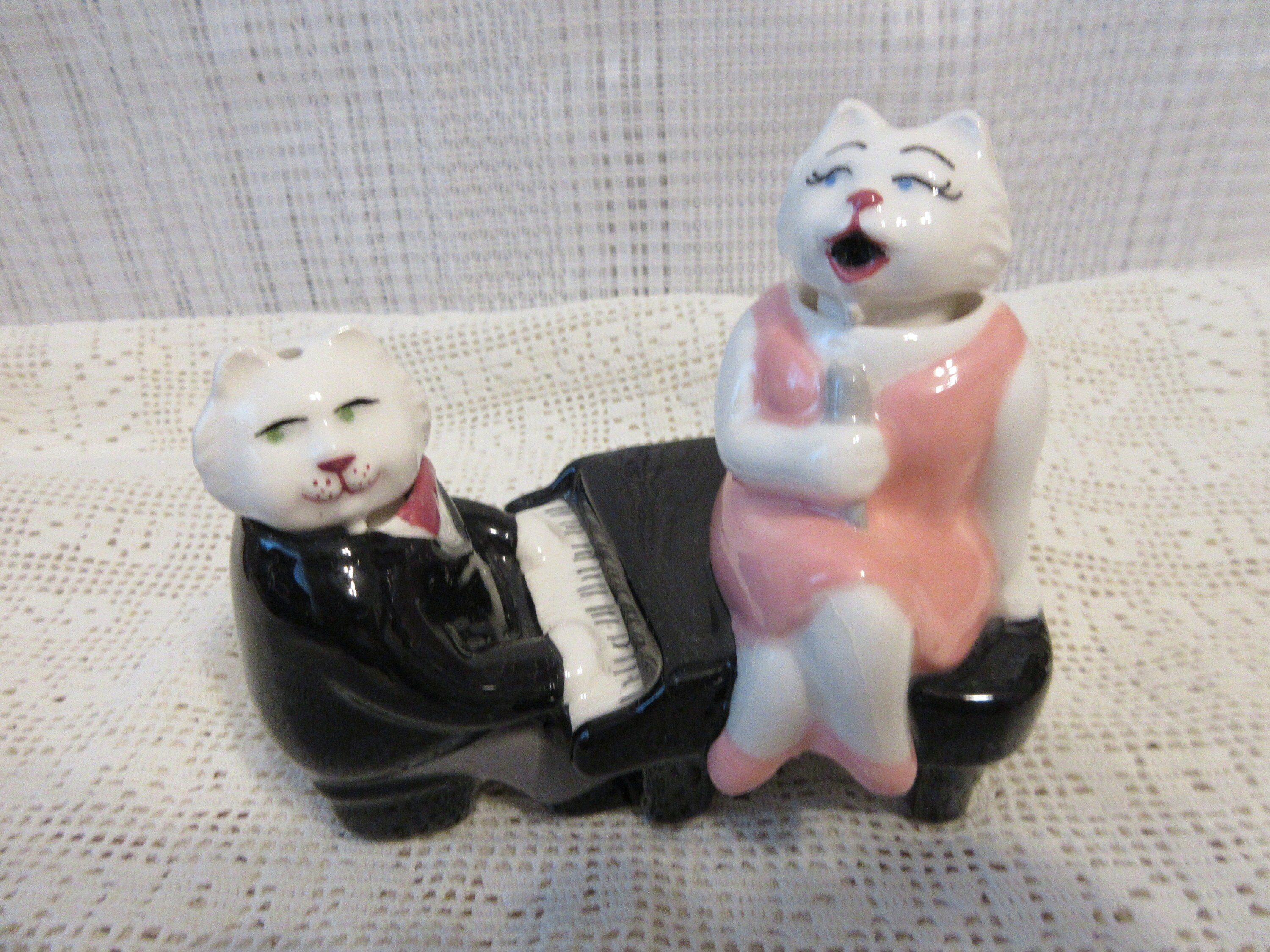 Piano Cat and Cat Singer Nodder Salt and Pepper Shakers - vintage ...