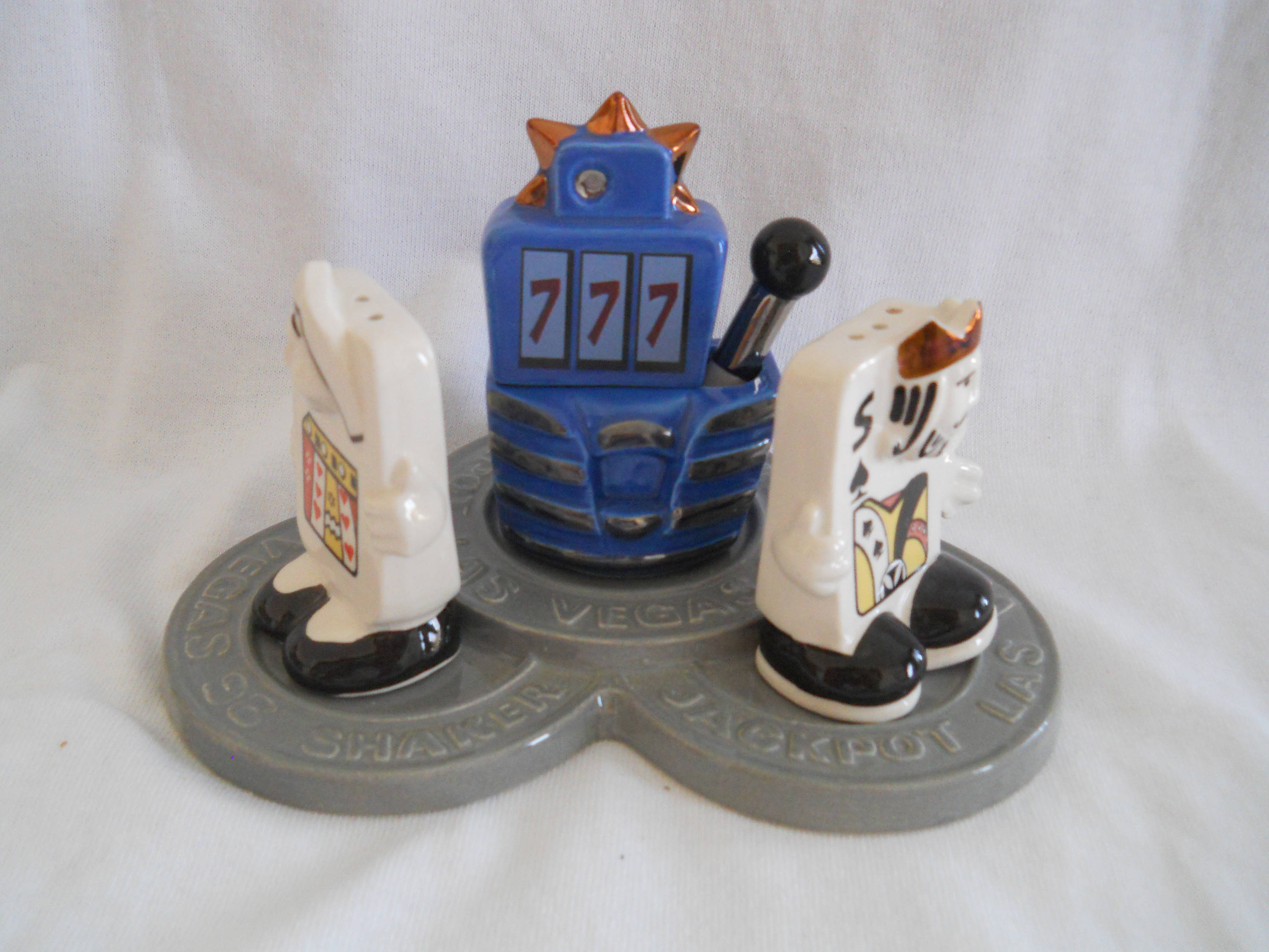 Novelty Salt and Pepper Convention Set - Las Vegas Slot Machine and ...