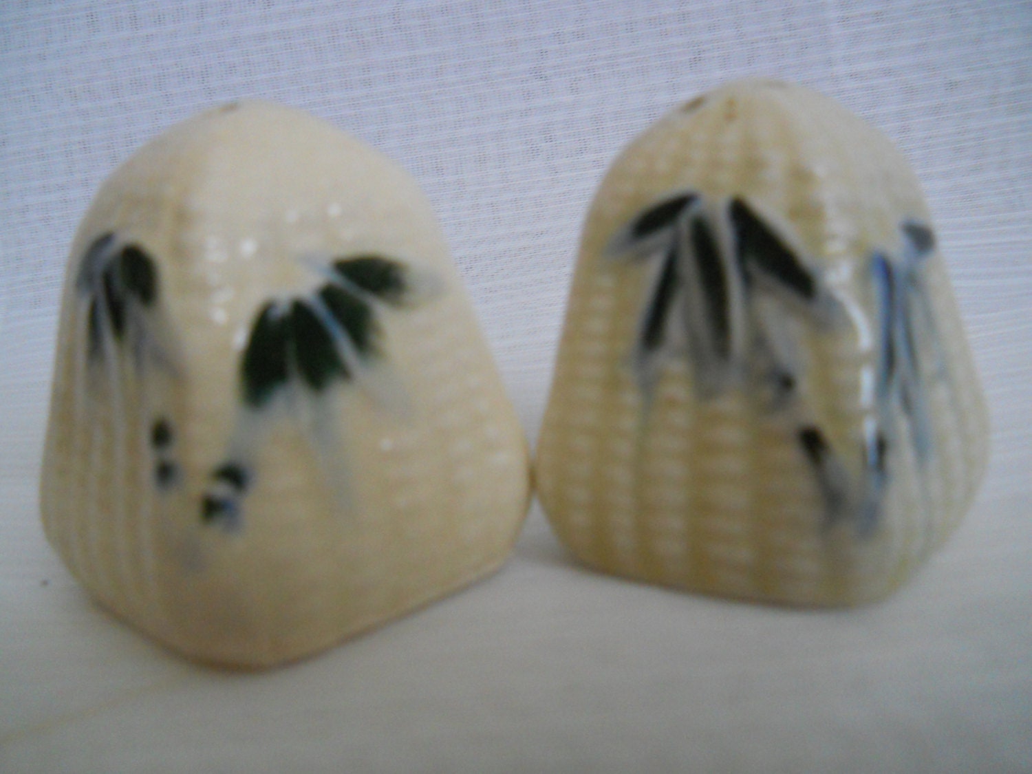 Pyramid Salt and Pepper Shakers - vintage, collectible, Japan